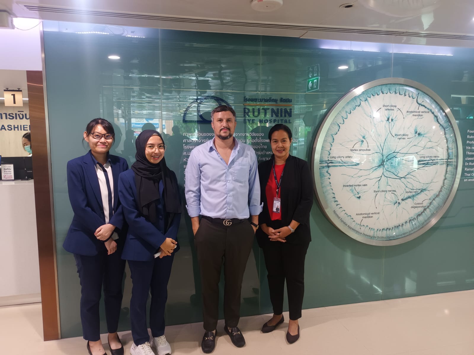 Health Tours Thailand Signs With Rutnin Eye Hospital